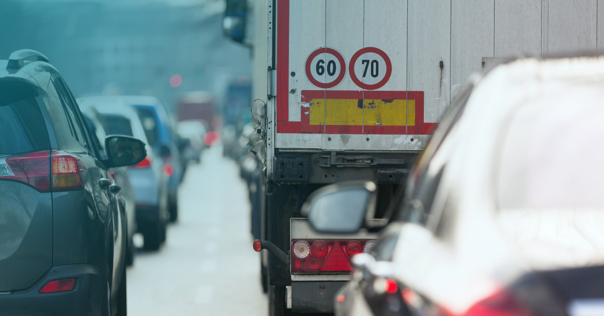 Höchstgeschwindigkeit LKW | Tempolimits für Landstraße & Autobahn